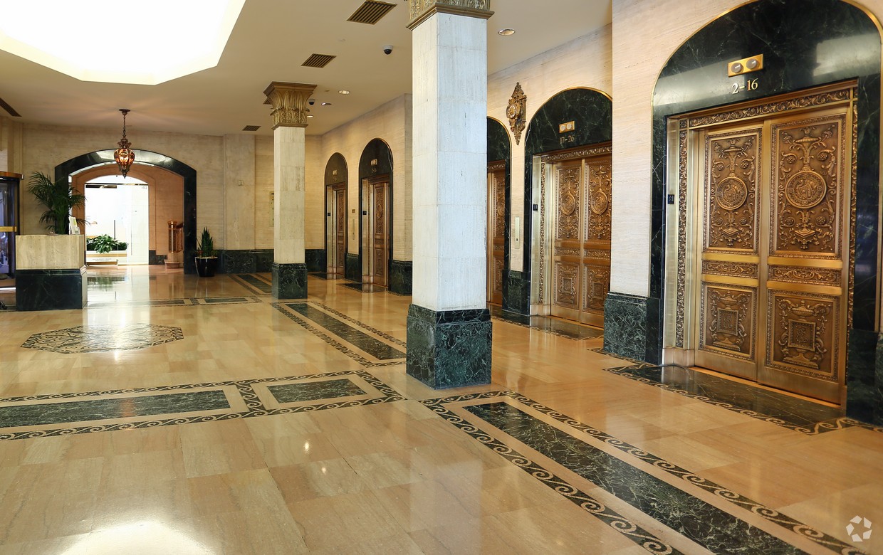 808 Travis Street - Capital Realty Group