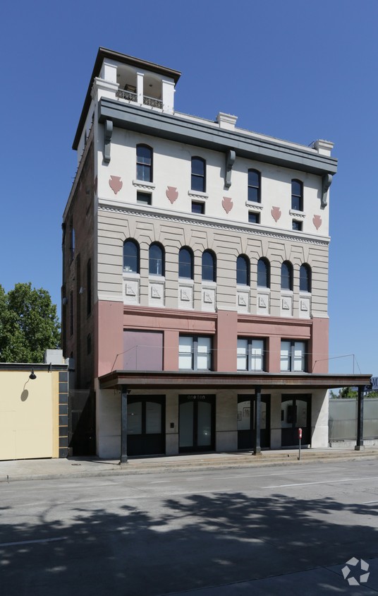 110 Milam Street - Capital Realty Group