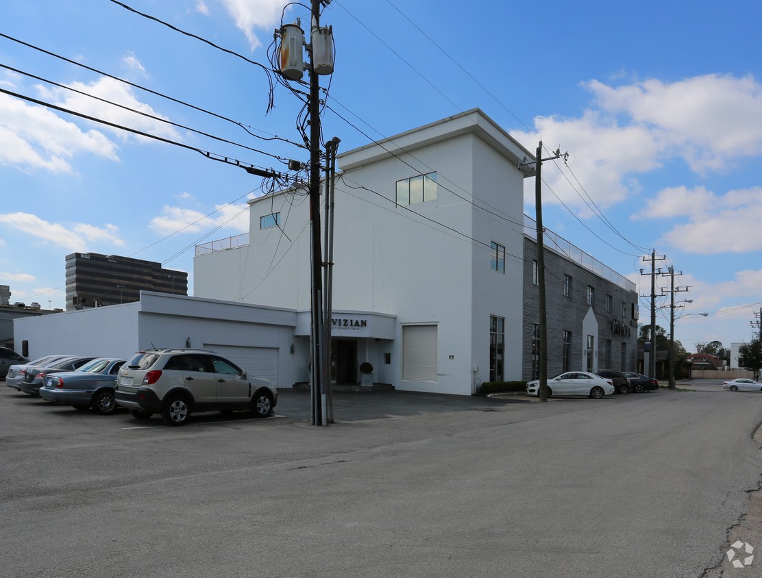 3303 Kirby Drive - Capital Realty Group