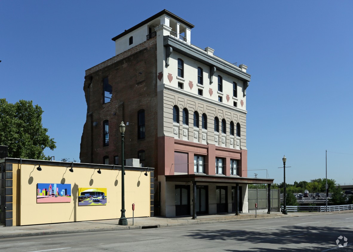 110 Milam Street - Capital Realty Group