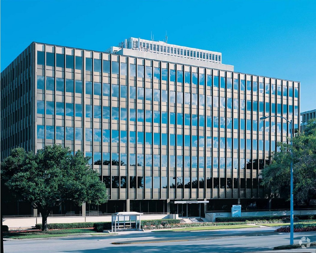 3411 Richmond Avenue - Capital Realty Group