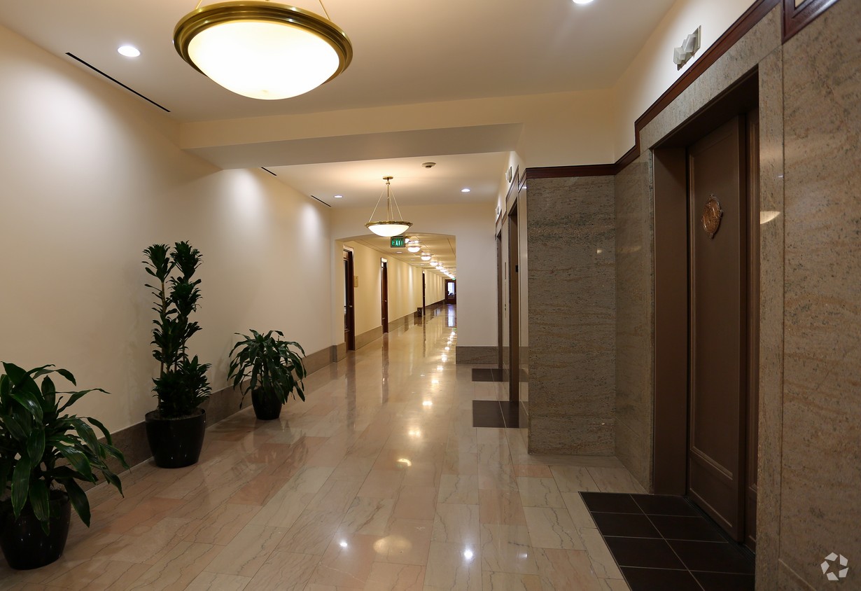 808 Travis Street - Capital Realty Group