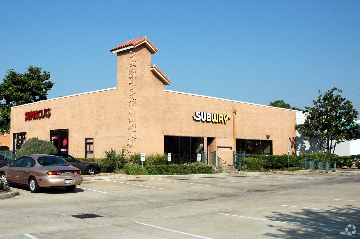 10001 Westheimer Road - Capital Realty Group