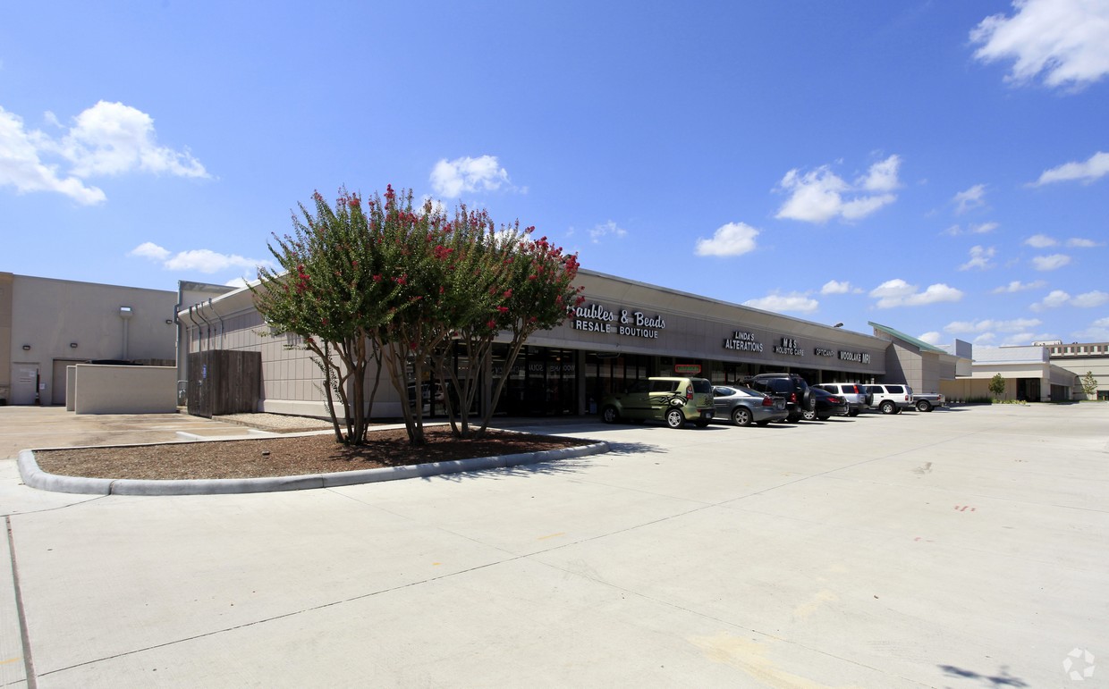 9600 Westheimer Road - Capital Realty Group