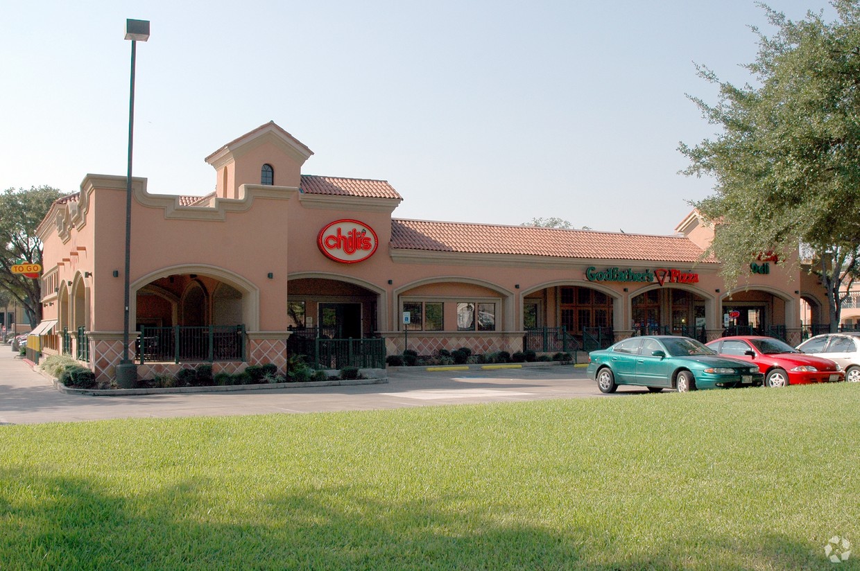 10001 Westheimer Road - Capital Realty Group